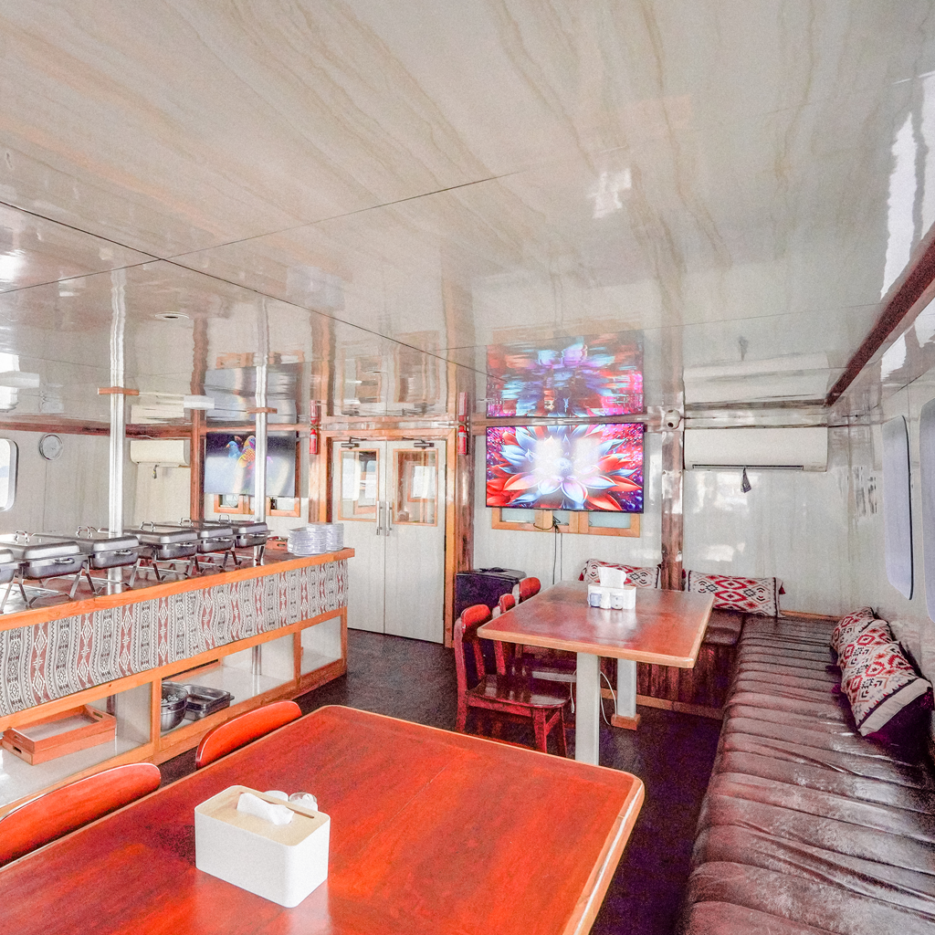 Ocean Angel Phinisi Boat – Komodo Day Cruise